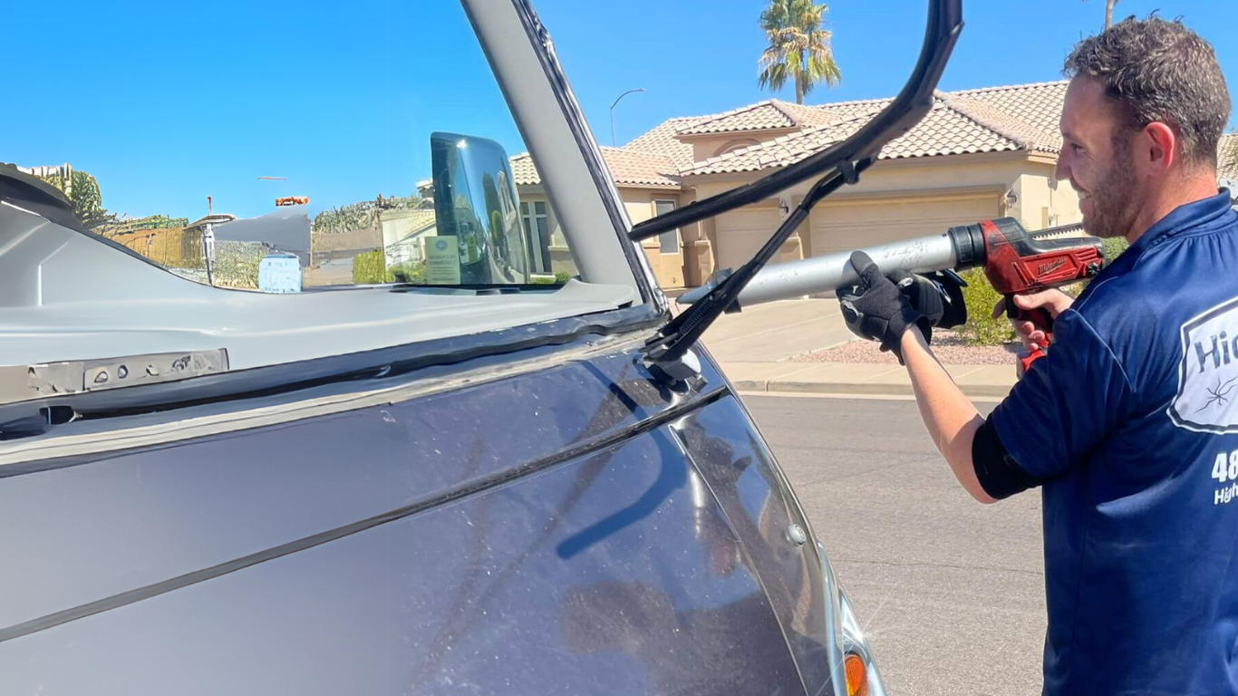 5 Reasons to Replace Your Truck Windshield in Phoenix